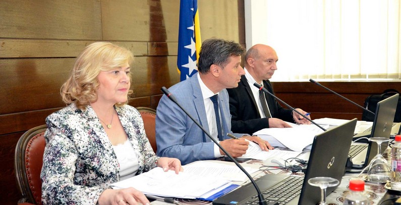 Vlada FBiH usvojila predlog zakona kojim se jača princip „zagađivač plaća“ Vlada FBiH usvojila predlog zakona kojim se jača princip „zagađivač plaća“