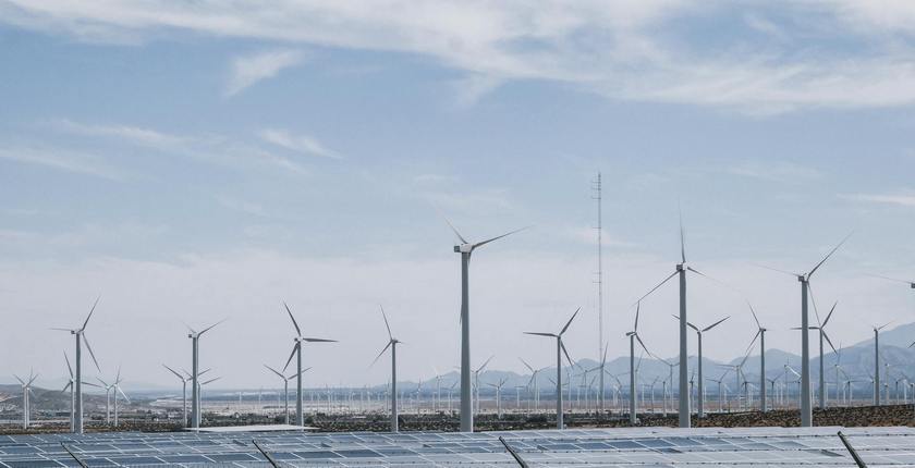 Hidroelectrica plans to buy wind, solar projects totaling 520 MW